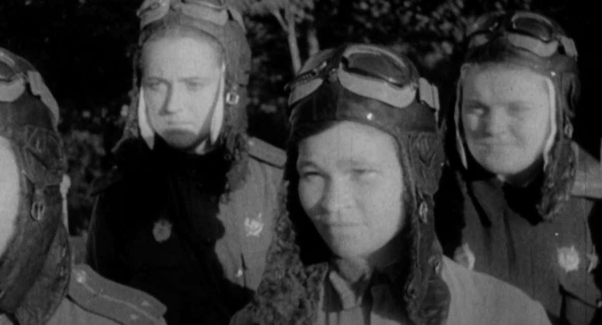 The Incredible Story Of The “Night Witches”, The Forgotten Flying Aces ...