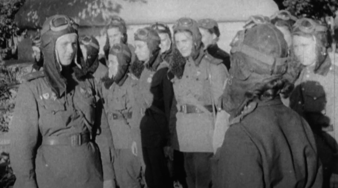 The Incredible Story Of The “Night Witches”, The Forgotten Flying Aces ...