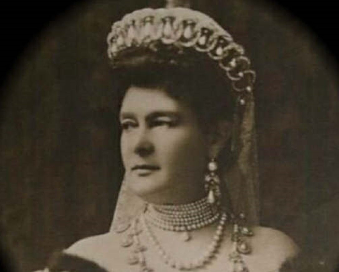 Photos Of The Most Stunning British Royal Tiaras