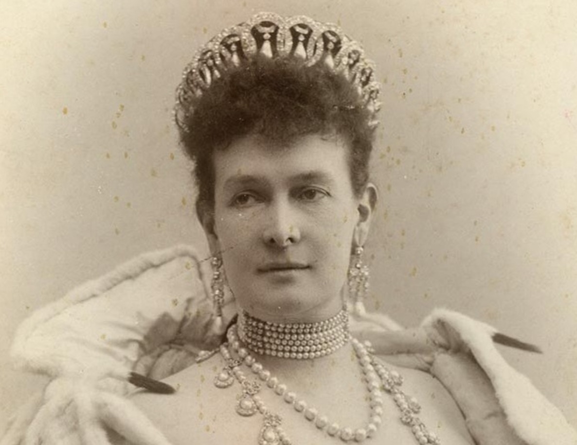 Photos Of The Most Stunning British Royal Tiaras